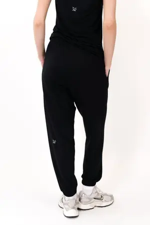 ON/OFF ESSENTIALS The Solace Sweatpant - Black
