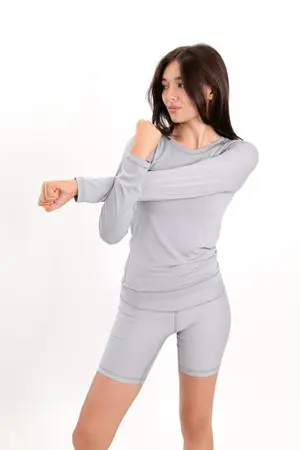 ON/OFF ESSENTIALS The Everyday Longsleeve - Black