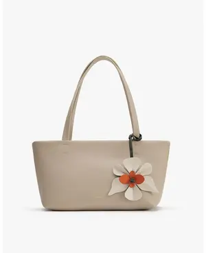Cuyana Orchid Charm - Ecru
