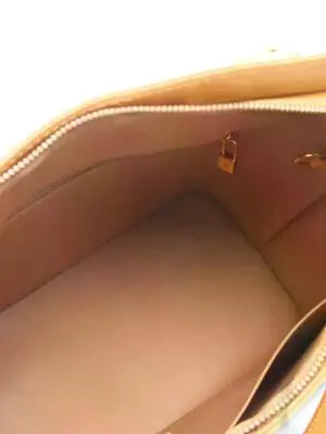 LOUIS VUITTON Monogram Vernis Tote Bag - Neutrals