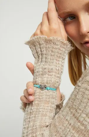 UNODE50 Turquoise Elastic Thread Bracelet With Sterling -plated Heart