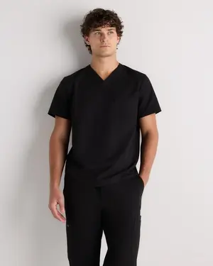 Quince Aeraflex 3-pocket Scrub Top
