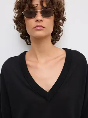 HOUSE OF DAGMAR Cashmere V-neck Jumper - Black