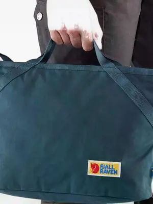 FJALL RAVEN Vardag Logo Patch Shoulder Bag