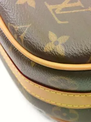LOUIS VUITTON Boîte Chapeau Souple Monogram Shoulder Bag