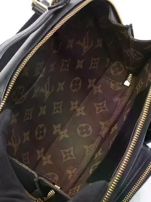 LOUIS VUITTON 2010s Utility Leather Mini Crossbody Bag