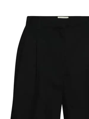 Khaite Auggie Pleated Shorts - Black