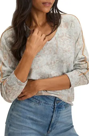 NIC+ZOE Impressions Tipped V-neck Sweater