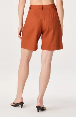 Astr The Label Koda Pleated Linen Blend Shorts