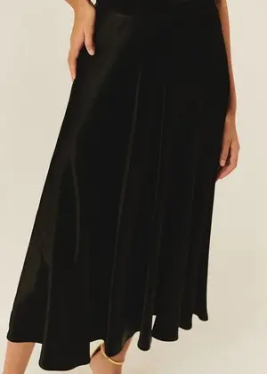 EXQUISE Shiny Satin Flared Midi Skirt - Black