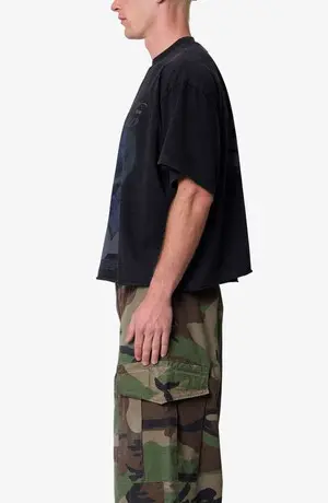 Mnml Knife Skull Graphic T-shirt