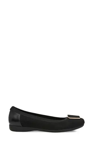 Anne Klein Uliana Flat