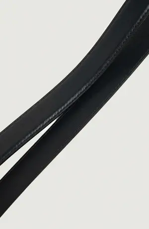 MODENAIRE Engraved Buckle Leather Belt