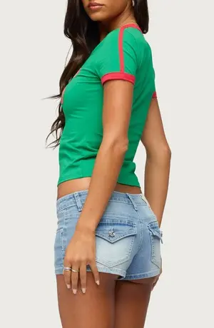 EDIKTED Graphic V-neck T-shirt