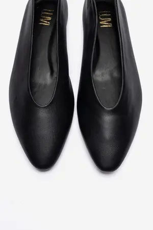 FOREVER & ALWAYS SHOES Jenas Leather Ballet Flat - Black