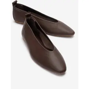 FOREVER & ALWAYS SHOES Jenas Leather Ballet Flat