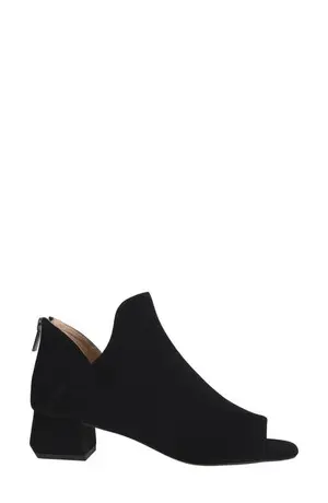 Pelle Moda Vaneza Suede Open Toe Sandal - Black