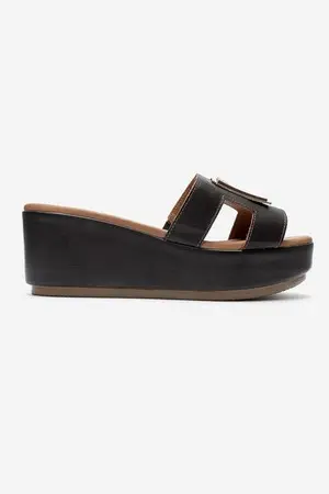 FOREVER & ALWAYS SHOES Hiola Leather Platform Sandal - Brown