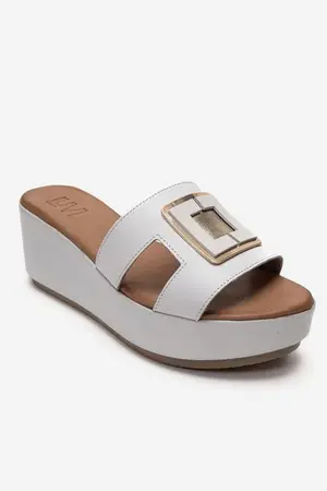 FOREVER & ALWAYS SHOES Hiola Leather Platform Sandal
