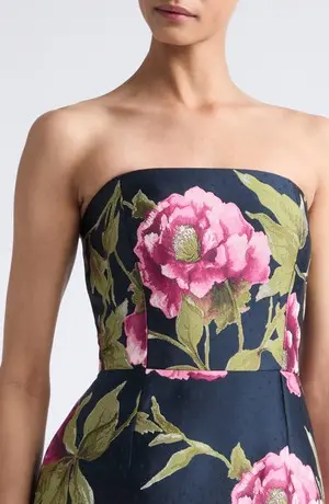 Carolina Herrera Peony Jacquard Strapless Gown
