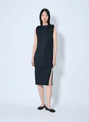 Issey Miyake Sleeveless Hooded Zip-up Top