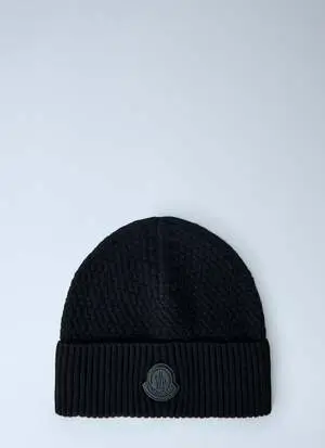 Moncler Ribbed Knit Beanie With Logo Patch - Black