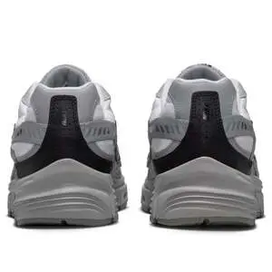 Nike Initiator Athletic Sneakers
