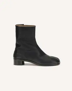 MAISON MARGIELA Tabi Ankle Boots In Grained Leather