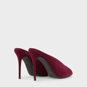 GIUSEPPE ZANOTTI Intriigo Cluedo 105