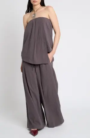 MUSE ASSEMBLY Asymmetric Hem Bandeau Top