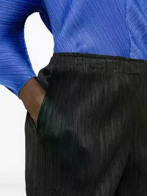 Issey Miyake Plissé Effect Cropped Trousers - Black