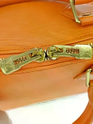 LOUIS VUITTON 2004 Alma Tote Bag