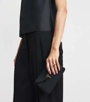 TOTEME Mini Woven Clutch Bag With Gold Tone Clasp - Black
