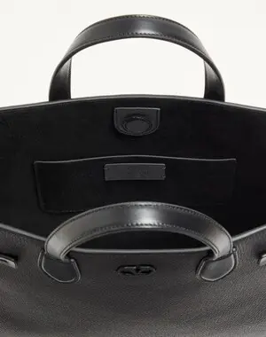 Valentino Garavani Antibes Medium Tote Bag In Grained Leather