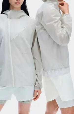 On Post Archive Faction X Zero Water Repellent Hooded Running Jacket - Ice