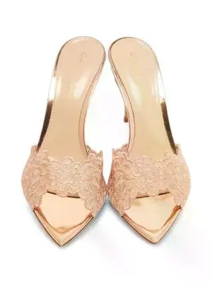 GIANVITO ROSSI Dorotea Lace Sandals - Pink
