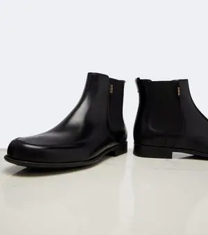 TOD'S Leather Chelsea Boots