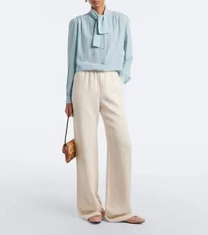 Valentino Garavani Vlogo Leather Ballet Flats