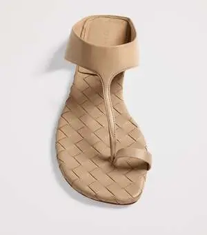 Bottega Veneta Lambskin Livia Thong Sandals - Neutral