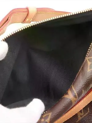 LOUIS VUITTON 2018 Monogram Bumbag Belt Bag