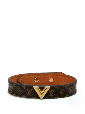 LOUIS VUITTON Monogram Essential V Bracelet - Brown