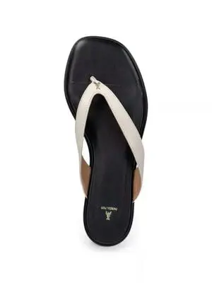 Patrizia Pepe Calf Leather Flip-flops With Logo Plaque - Neutrals