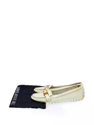 LOUIS VUITTON Cream White Patent Leather Logo Detail Loafers