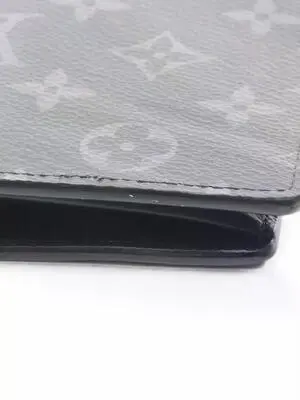 LOUIS VUITTON 2021s Brazza Monogram Eclipse Wallet