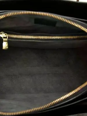 LOUIS VUITTON Epi Pont Neuf Pm Handbag - Black