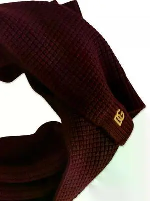 Dolce & Gabbana Logo-plaque Rib-knit Scarf