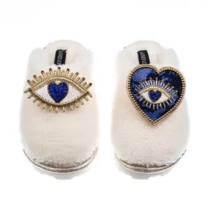 LAINES LONDON Teddy Closed Toe Slippers With Embellished Heart And Eye Motifs - White