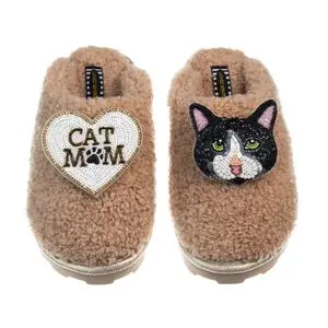 LAINES LONDON Laines London Teddy Towelling Closed Toe Slippers With Cat And Cat Mom Brooches Brown