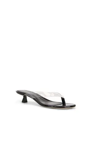 STUART WEITZMAN Rio Sleek Sandal 35