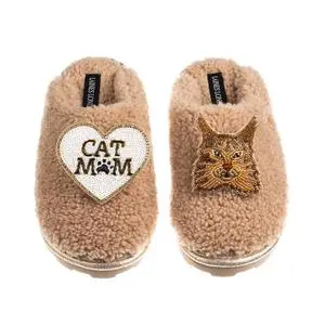 LAINES LONDON Teddy Towelling Closed Toe Slippers With Cat Brooch Detail - Brown
